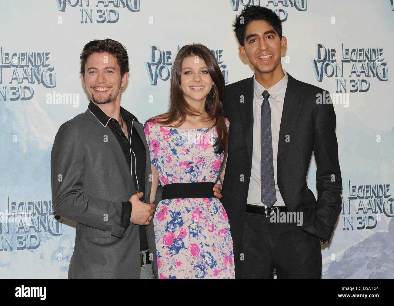 Cast members from last hi-res stock photography and images - Alamy