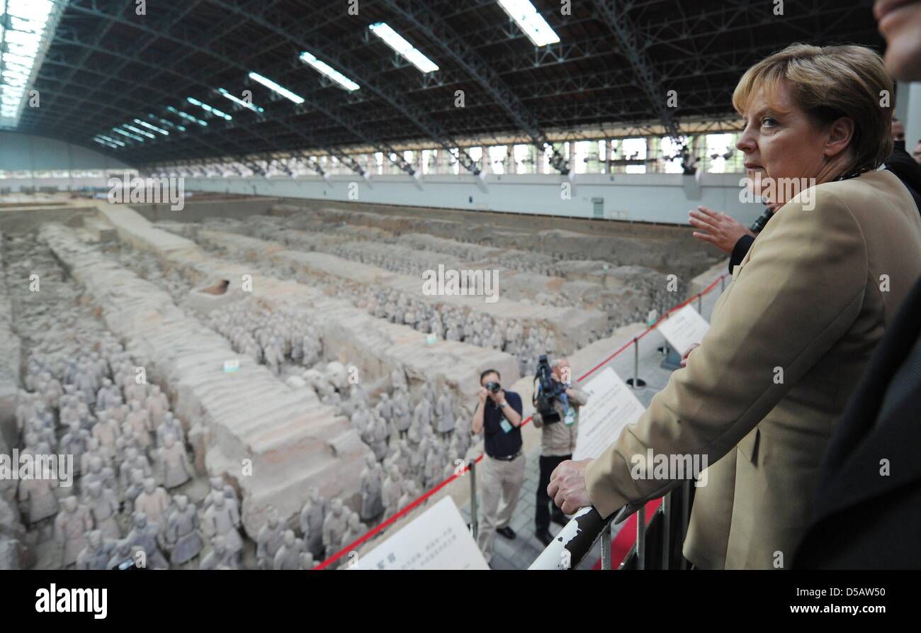 German Chancellor Angela Merkel visits the Terracotta Army in Xi'an ...