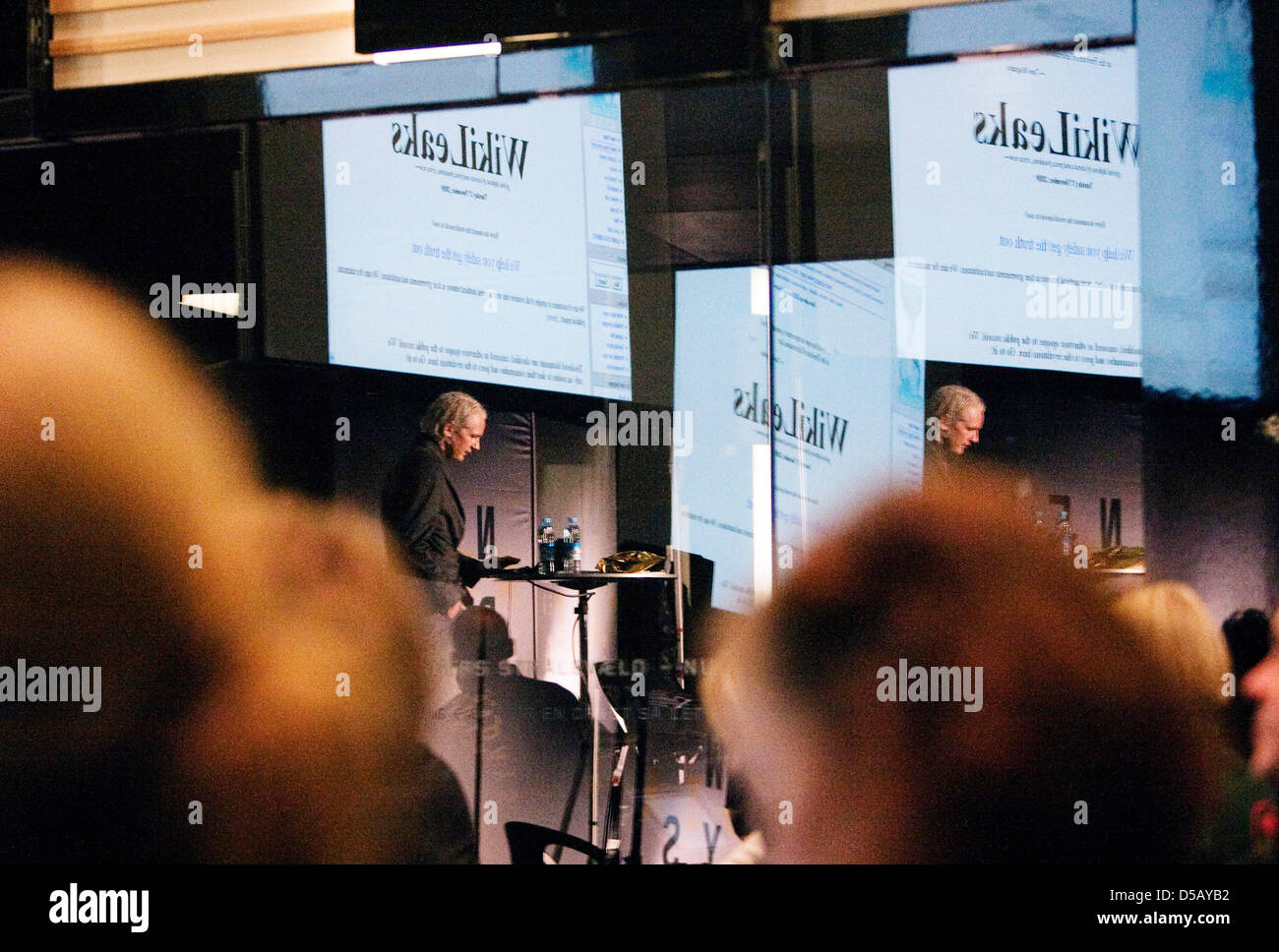 Picture of julian assange hi-res stock photography and images - Alamy