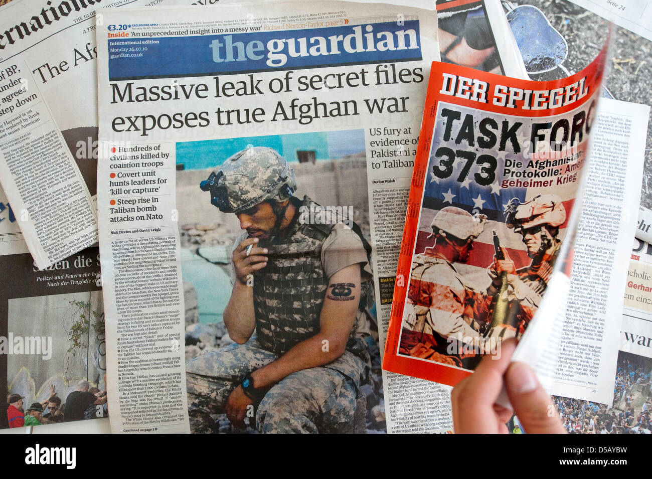 Front pages of the British daily 'The Guardian' and German weekly 'Der ...