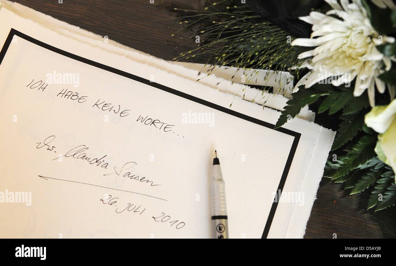 Book on condolence during hi-res stock photography and images - Alamy