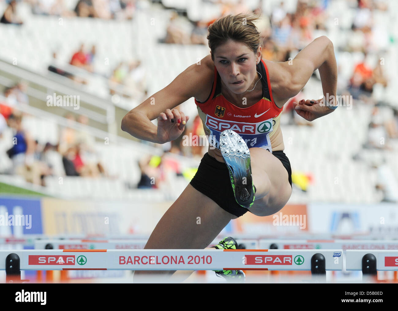 100 meter hurdles hi-res stock photography and images - Alamy