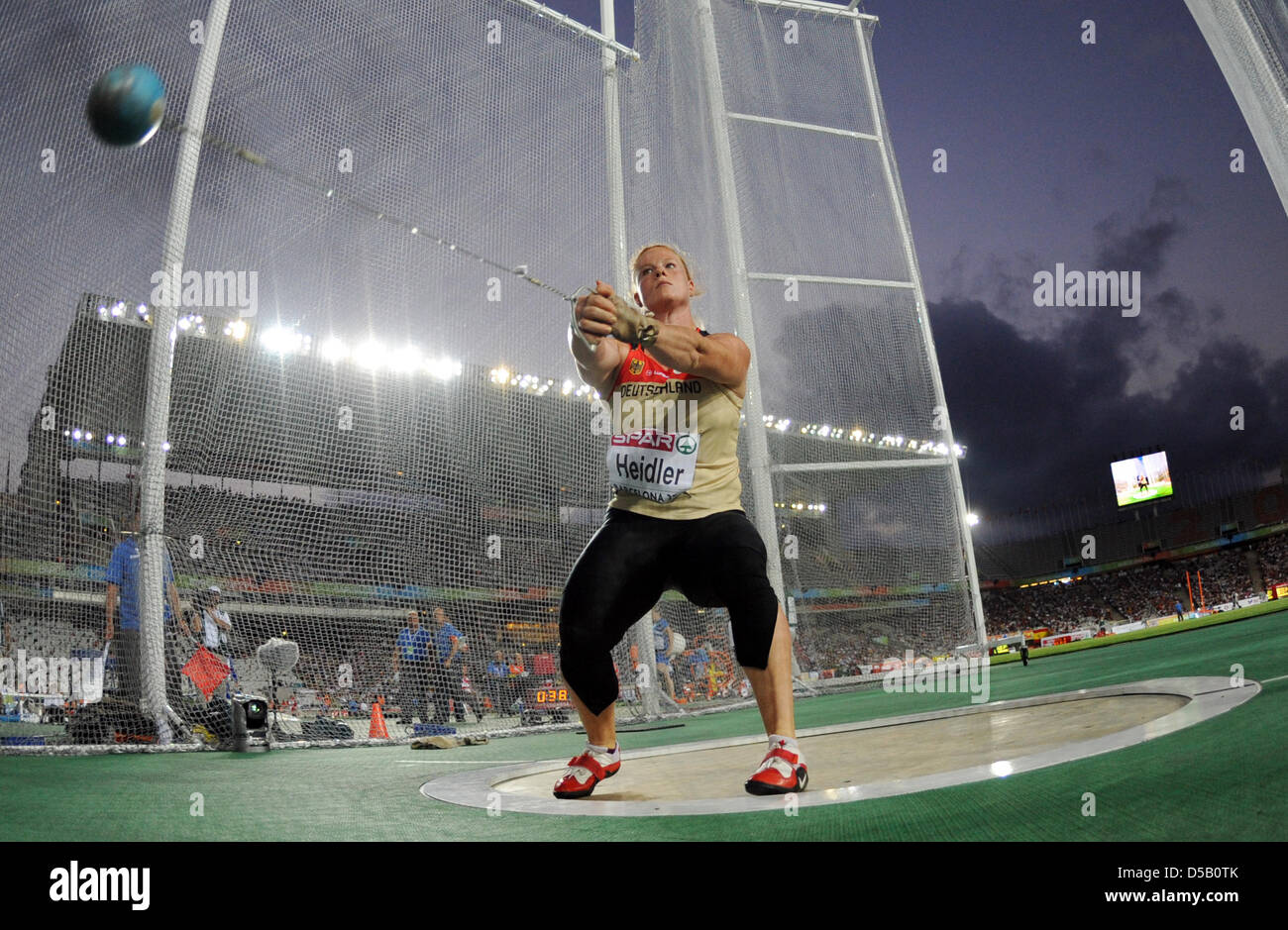 Hammer throws hi-res stock photography and images - Alamy