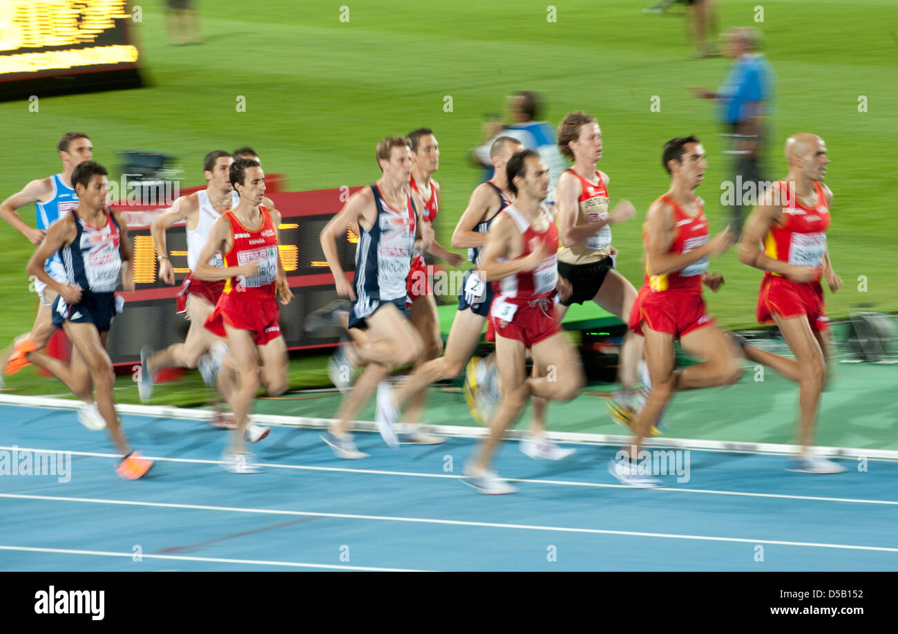 German runner Carsten Schlangen (2-R) at the men's 1,500 metres during ...
