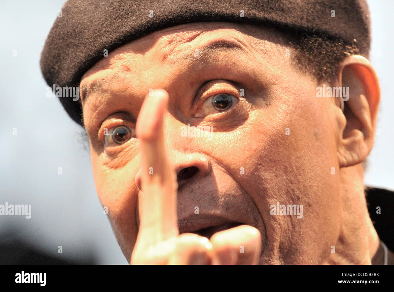 Two days after discharge from hospital, American Jazz-singer Al Jarreau ...