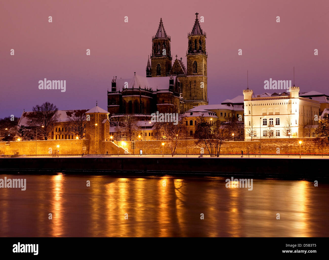 The snow covered cathedral Sankt Mauritius and Sankt Katharina pictured ...