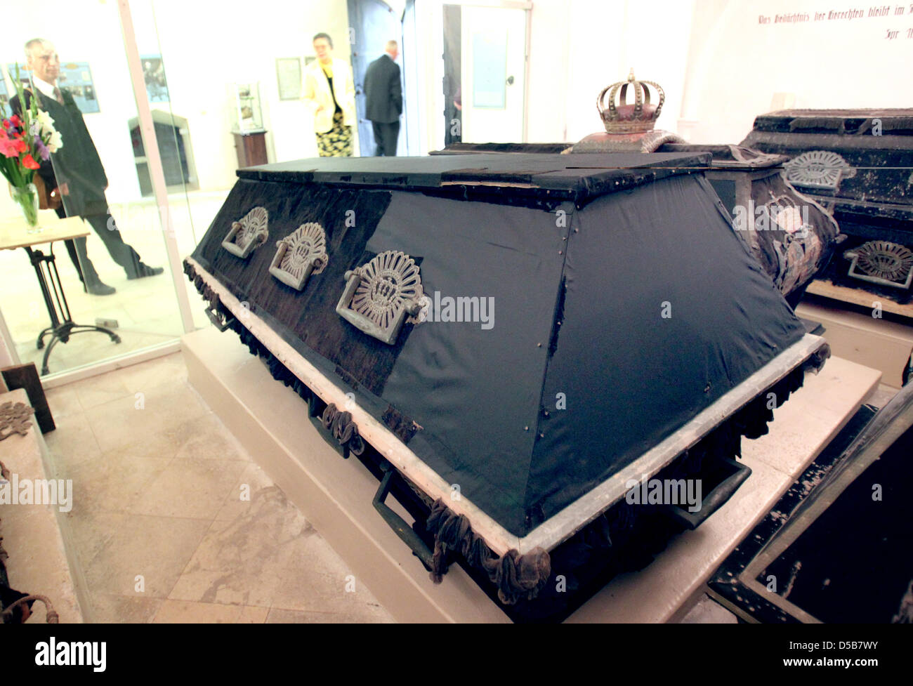 The sarcophagi of the parents of Prussian Queen Luise are on disply at ...