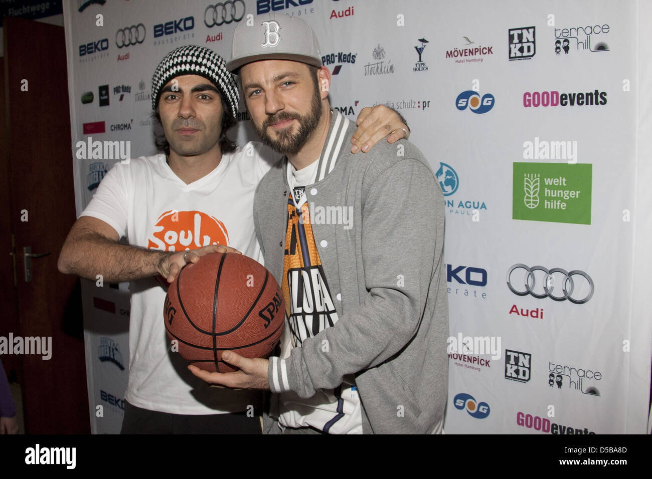 Das Bo aka Mirko Alexander Bogojević und Fatih Akin at Basketball ...