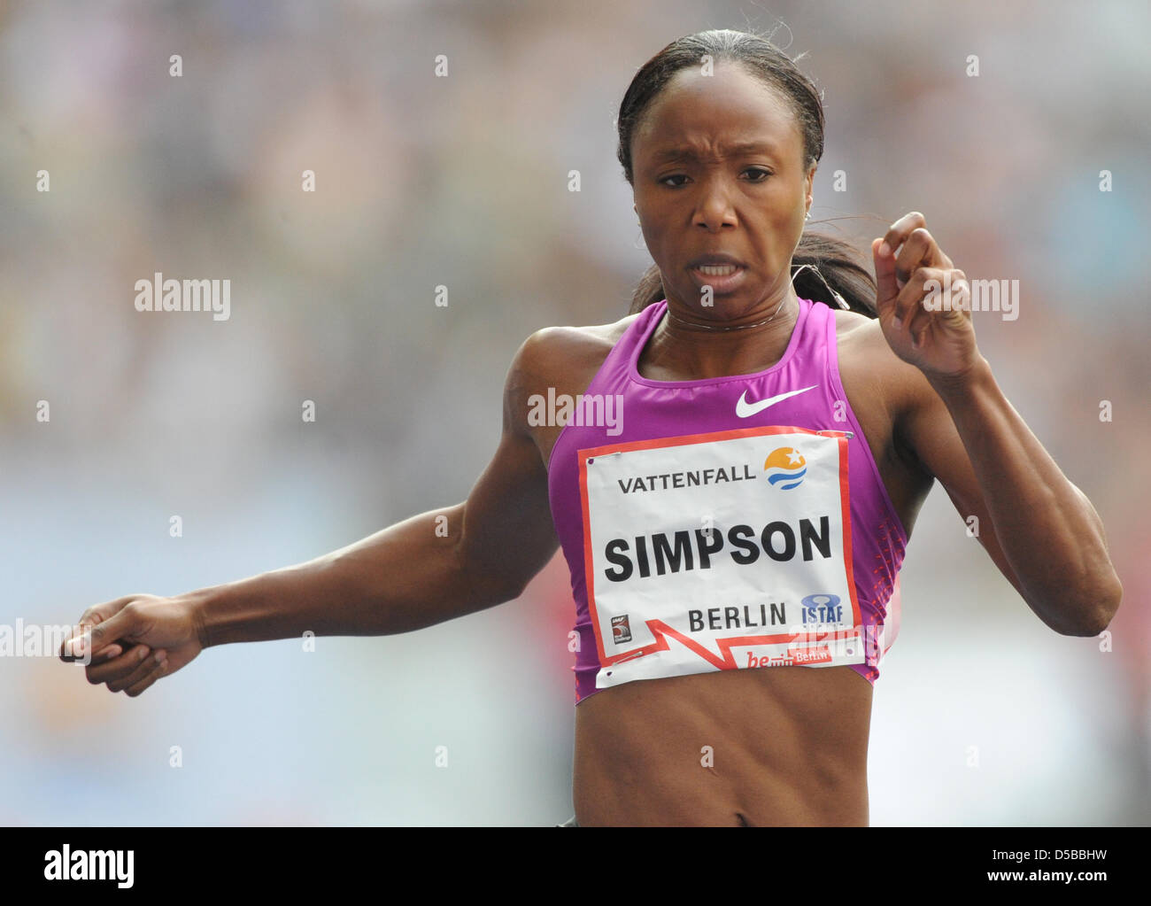 Jamaican Sherone Simpson wins the women's 100m at the International ...
