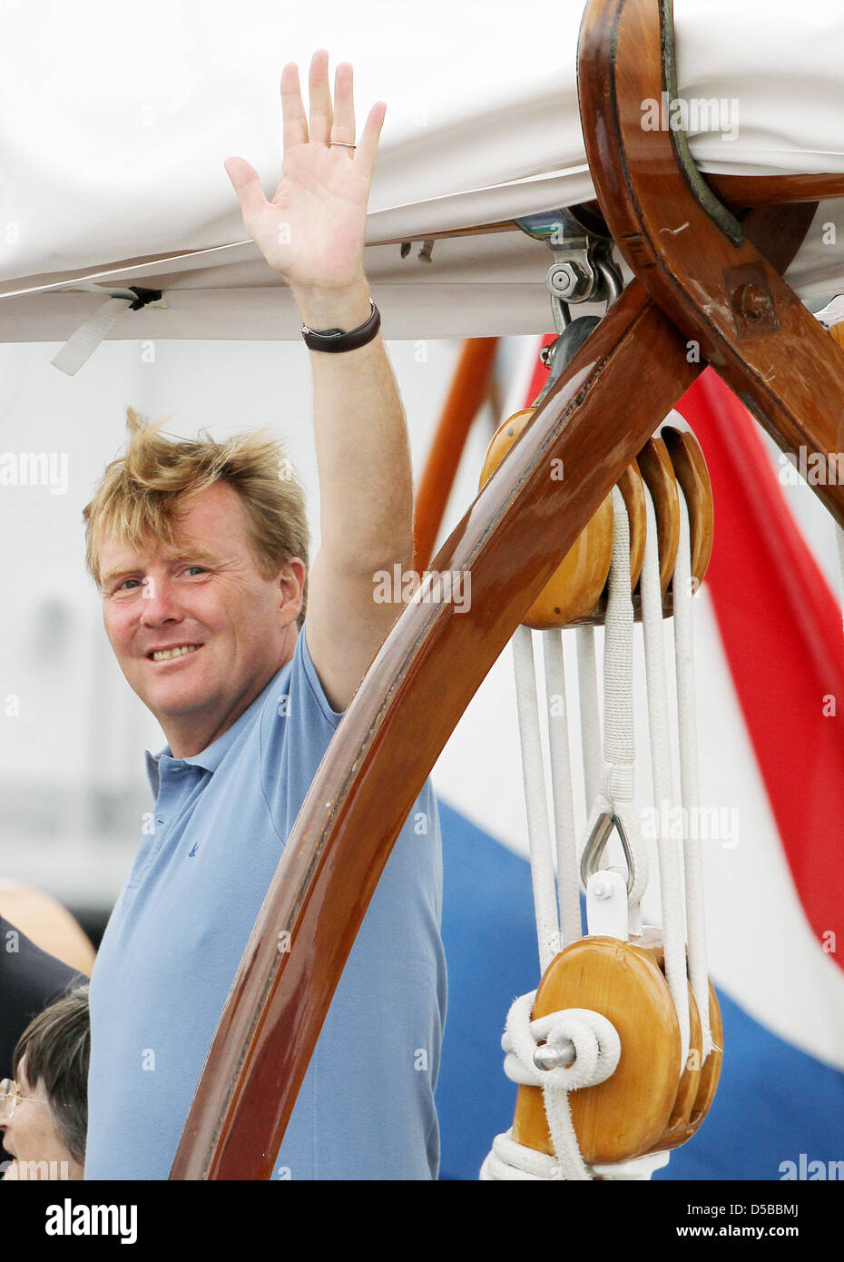 Dutch Crown Prince Willem-Alexander sails on the private ship 'De ...