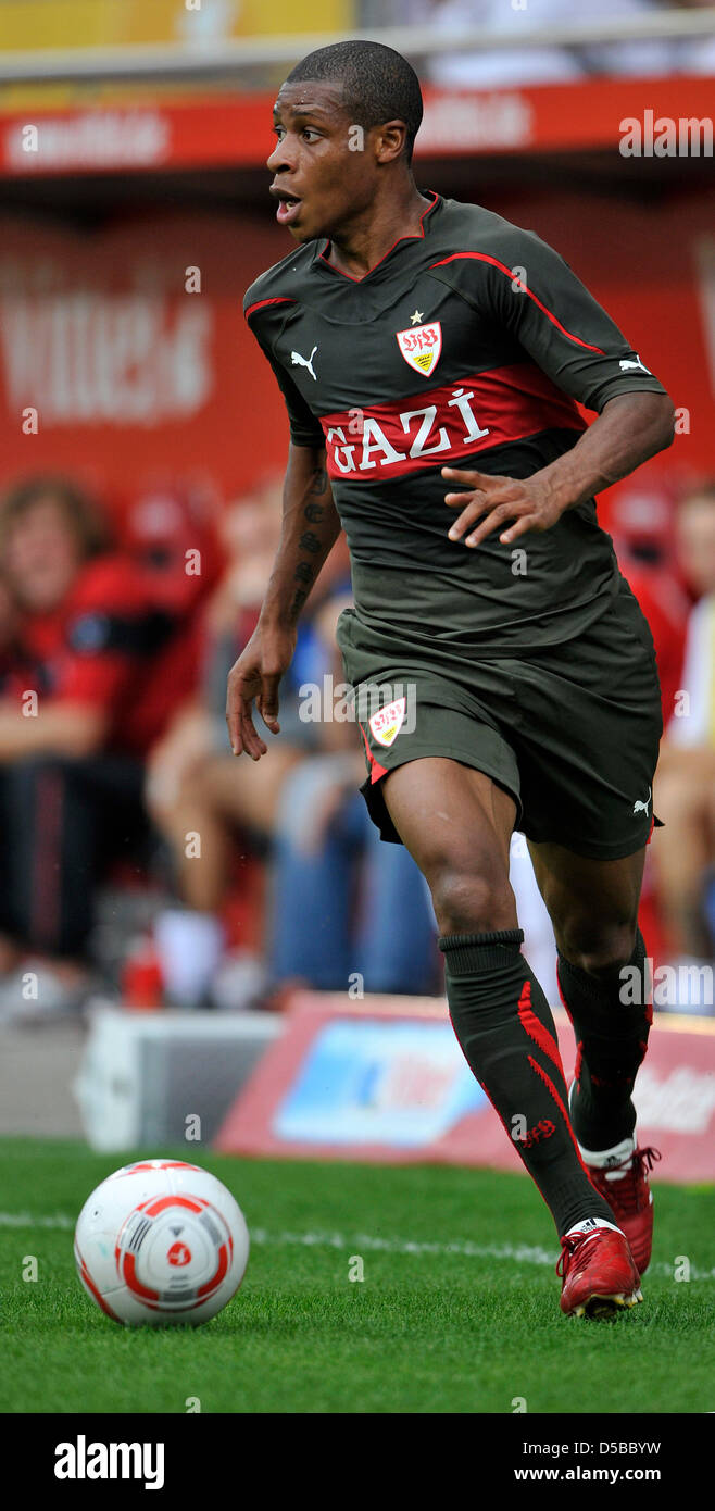 Stuttgart's Johan Audel controls the ball during German Bundesliga ...