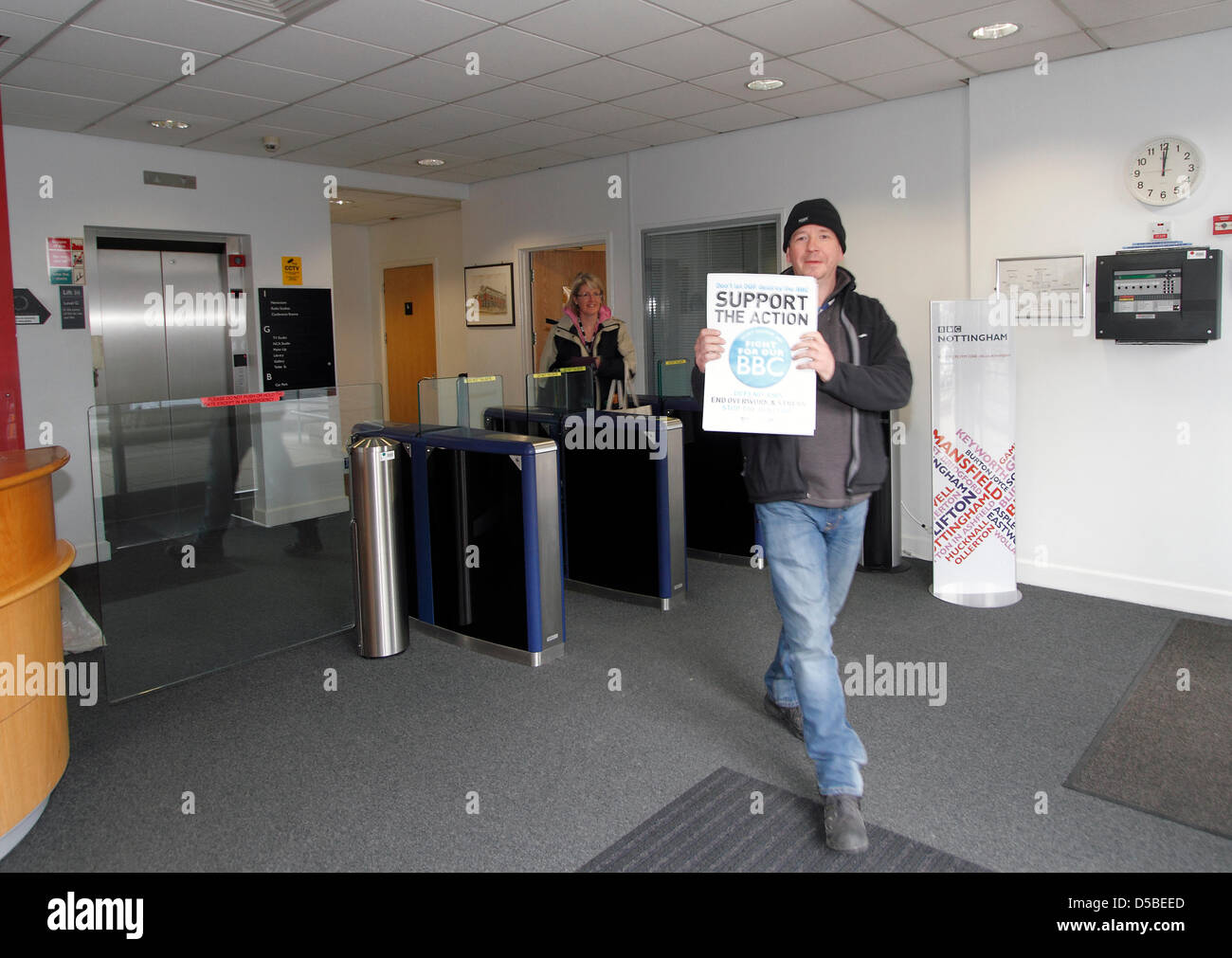 Nottingham, UK. 28th March 2013. Strikers at BBC Nottingham walkout out ...