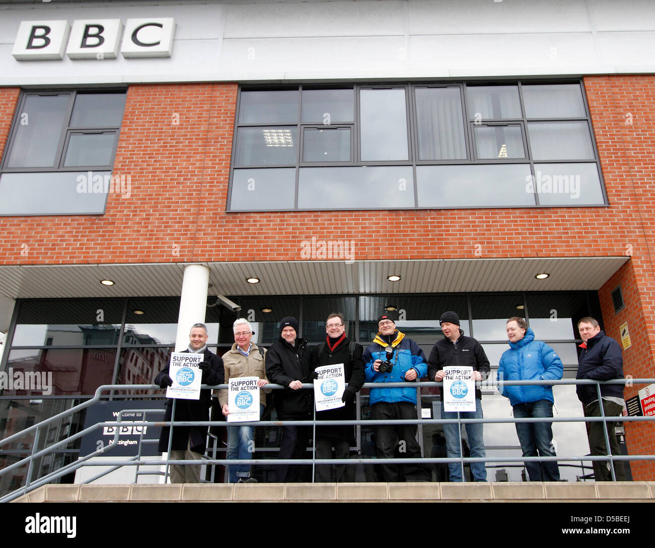 Nottingham, UK. 28th March 2013. Strikers at BBC Nottingham walkout out ...