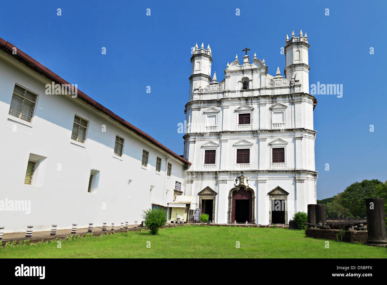 Old goa church hi-res stock photography and images - Alamy