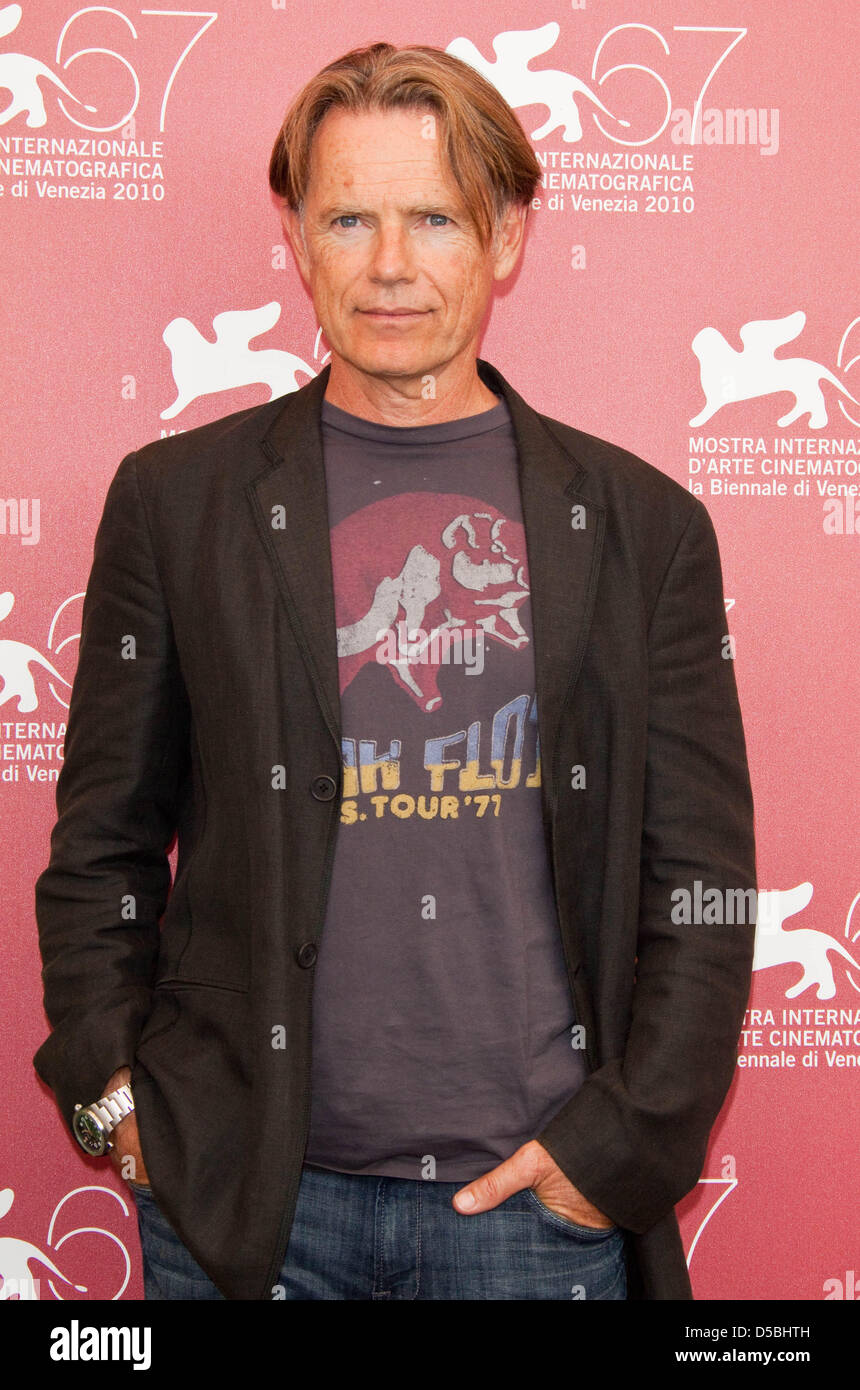 Actor Bruce Greenwood attends the photocall of "Meek's Cutoff" during ...