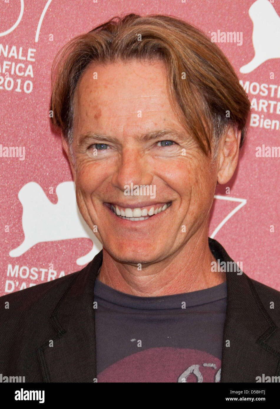 Actor Bruce Greenwood attends the photocall of "Meek's Cutoff" during ...