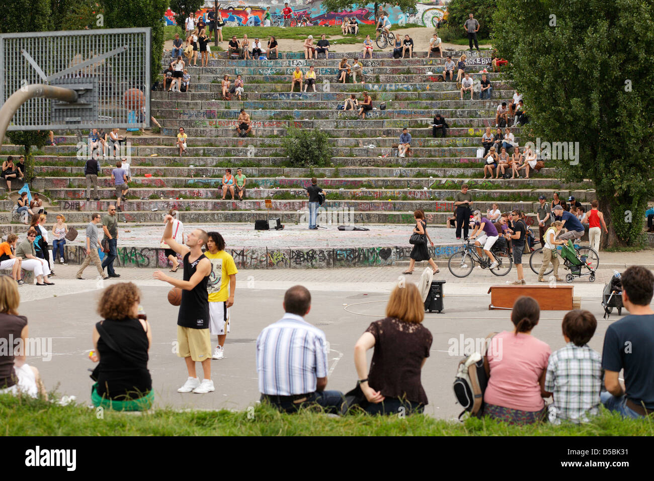 Berlin, Germany, people in Wall Park in Berlin-Prenzlauer Berg Stock ...