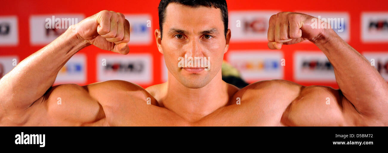 Ukrainian heavyweight boxer Wladimir Klitschko poses on the scales ...