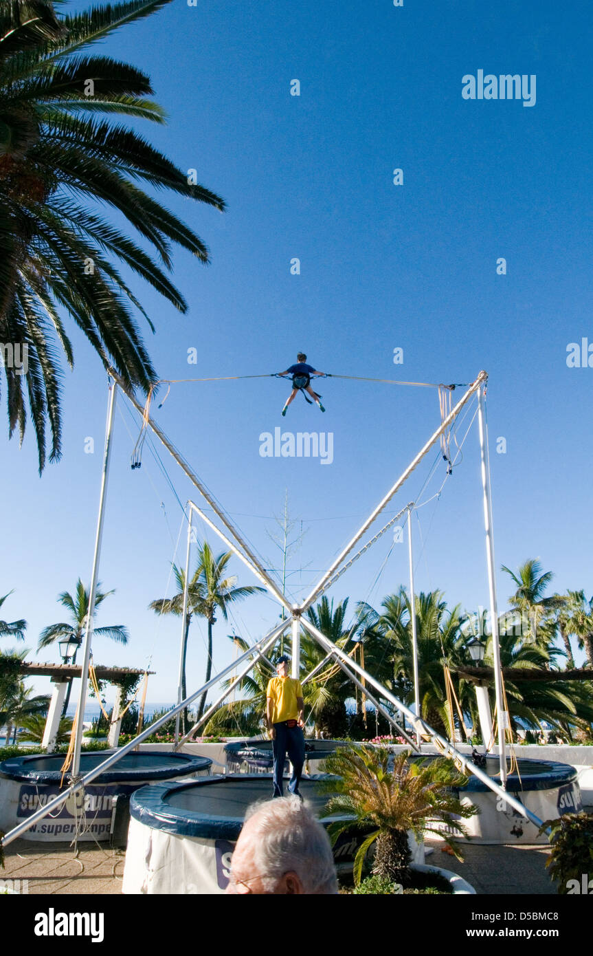 Bungee ride hi-res stock photography and images - Alamy