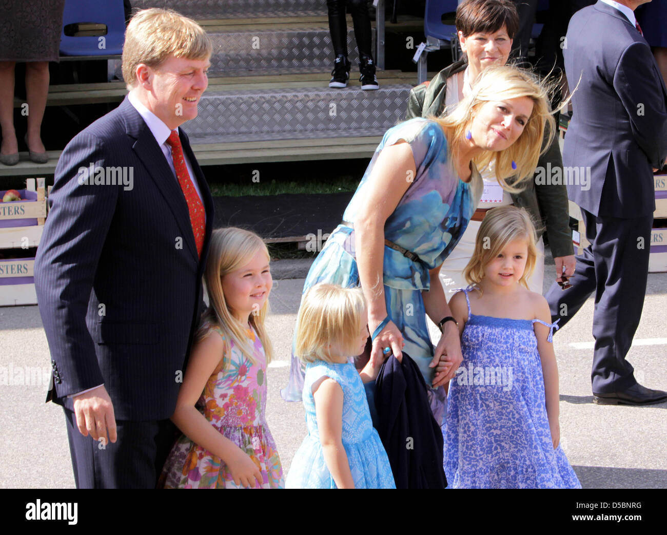 (L to R) Crown Prince Willem-Alexander, Princesses Amalia and Ariane ...