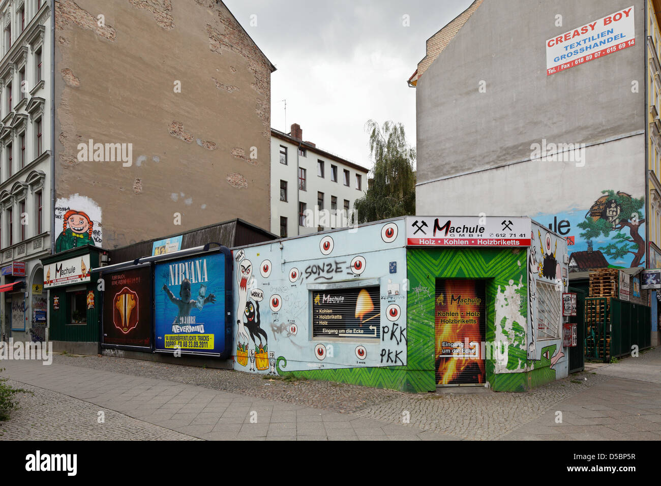 Corner plot hi-res stock photography and images - Alamy
