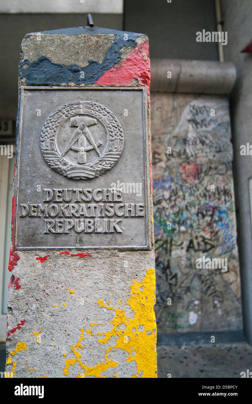 Deutsche demokratische republik hi-res stock photography and images - Alamy