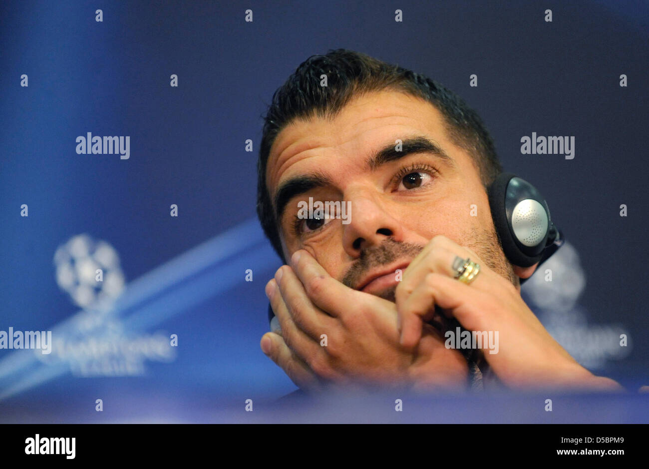 AS Roma's Simone Perrotta speaks during a press conference prior to the ...