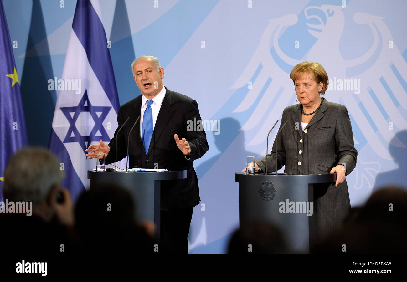 German Chancellor Angela Merkel (R) and Israeli Prime Minister Benjamin ...