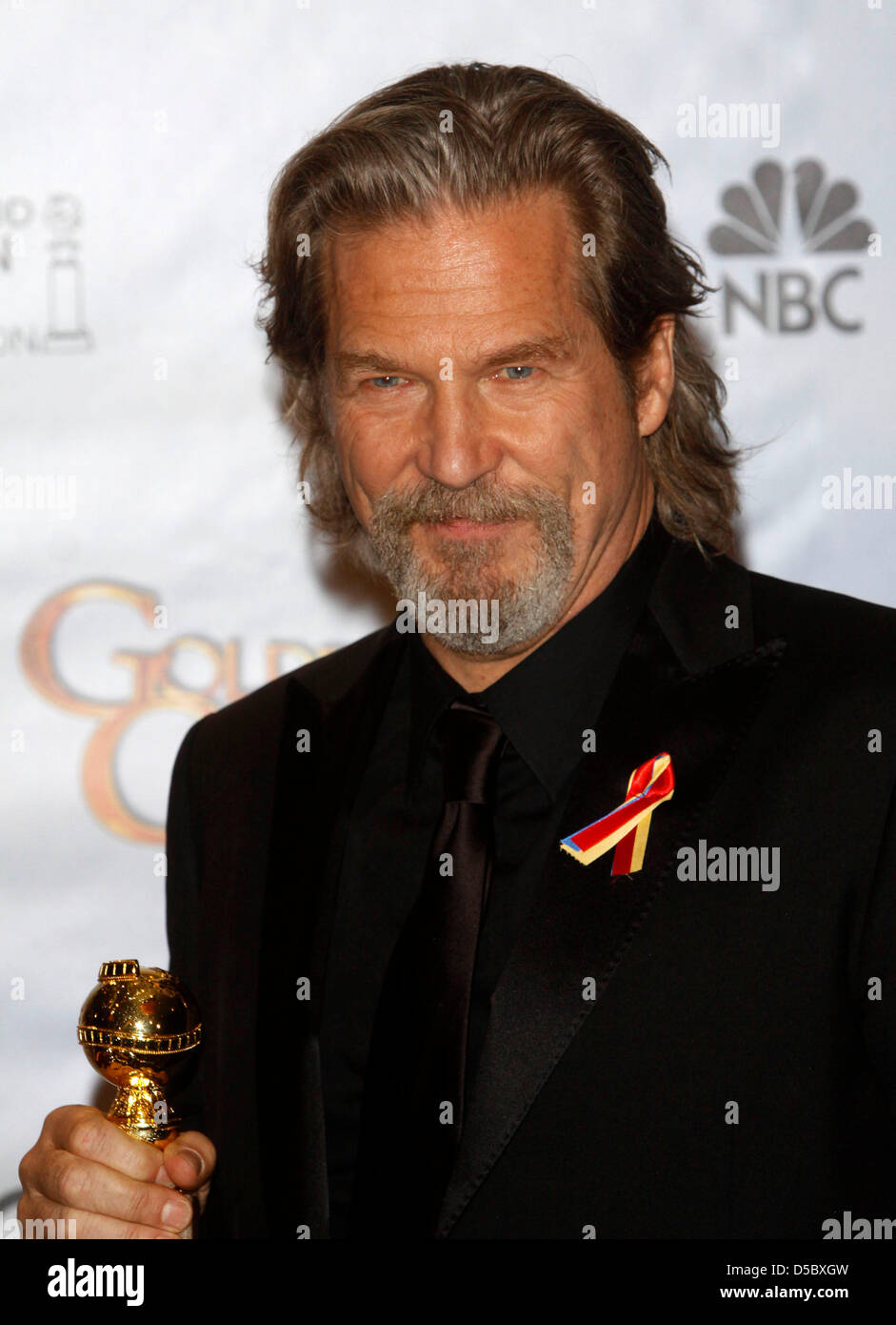US actor Jeff Bridges holds the Best Actor in a Motion Picture, Drama ...