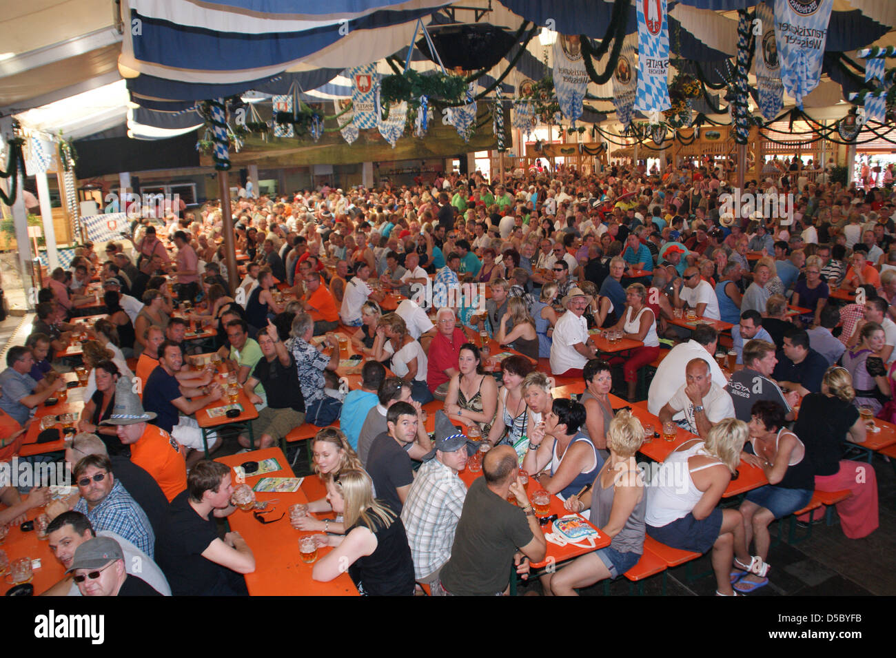 Megapark hi-res stock photography and images - Alamy