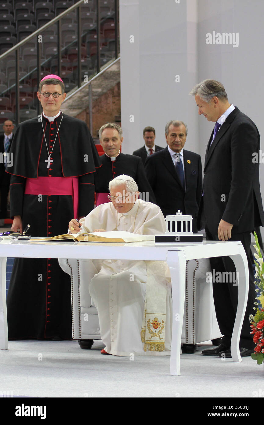 Pope Benedict XVI Klaus Wowereit celebrate a Mass in the olympic ...