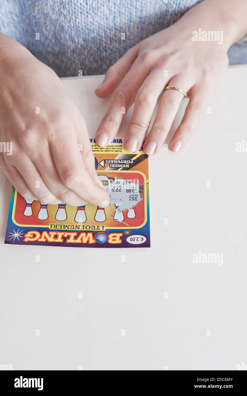 Woman scratch card hi-res stock photography and images - Alamy