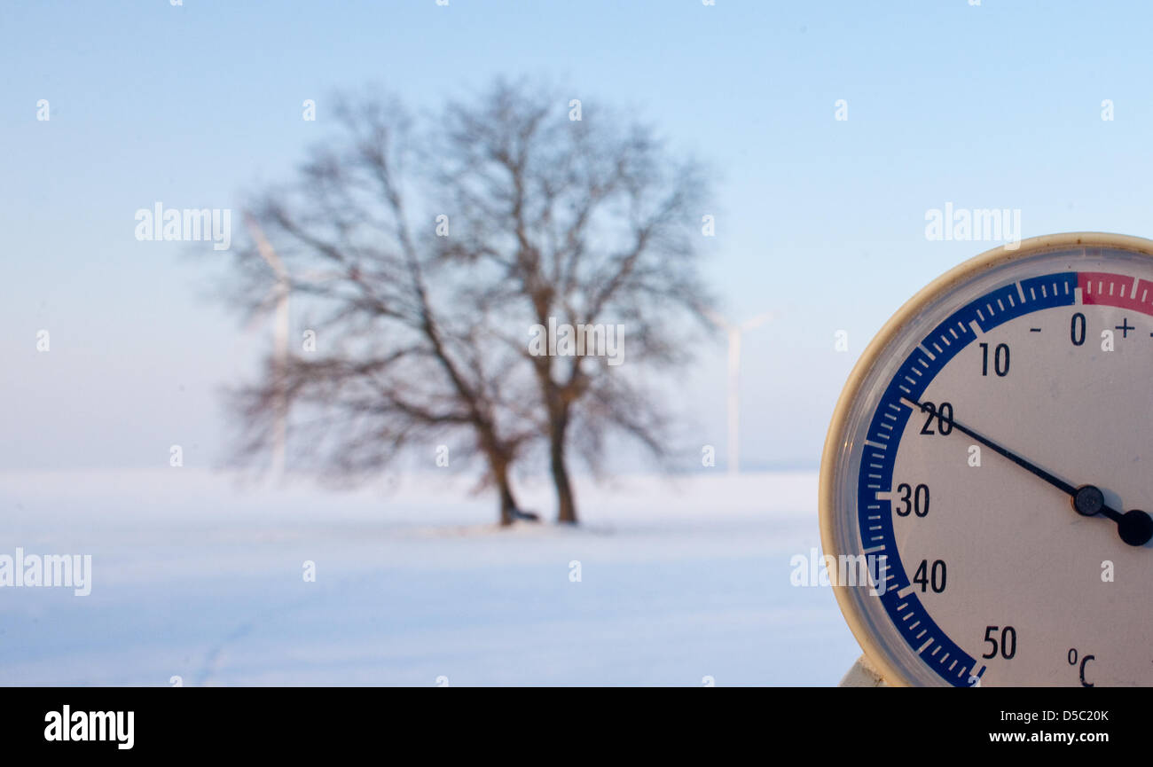 ILLUSTRATION - A thermometer shows the temperature minus 20 degrees ...