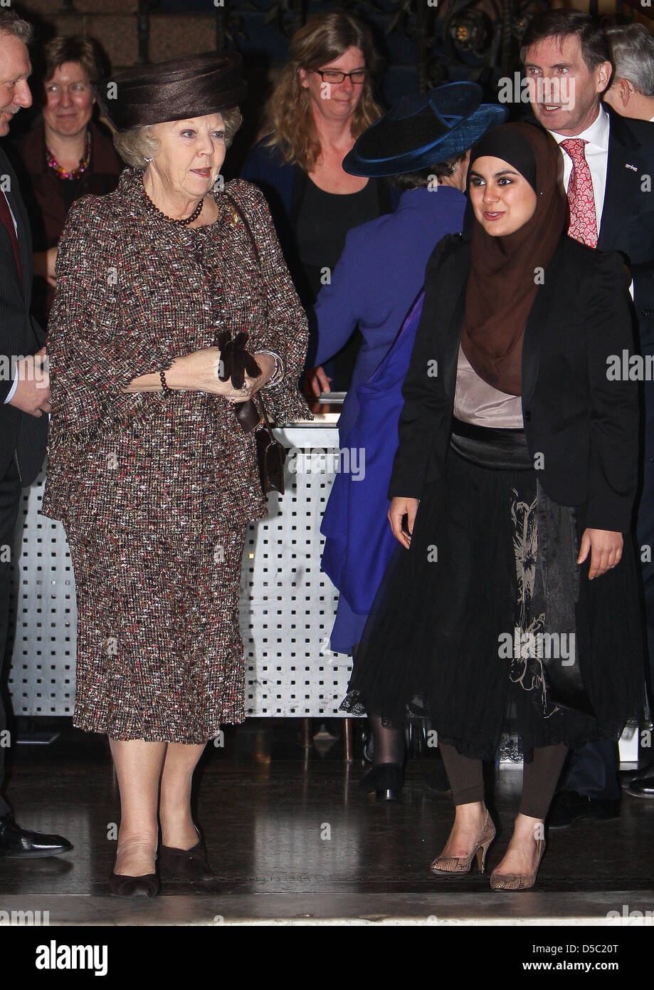 Netherland's Queen Beatrix (L) attends the meeting " In Freedom Related ...