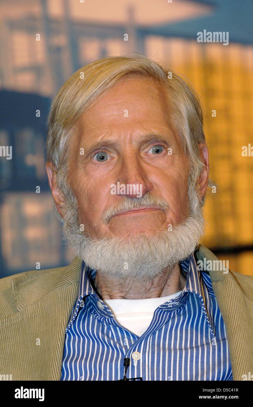 Emergency relief programme hi-res stock photography and images - Alamy