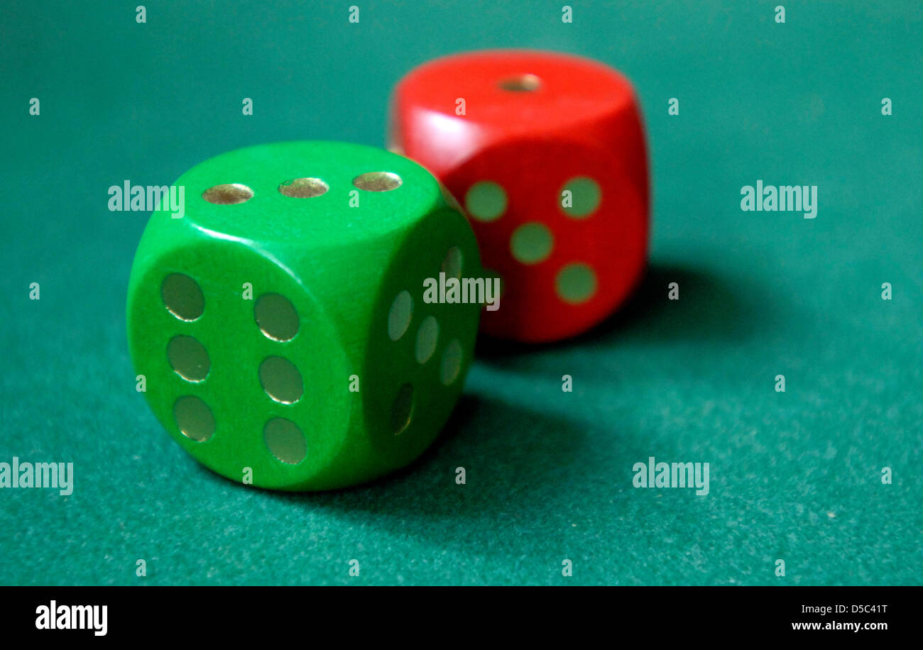 24 dice hi-res stock photography and images - Alamy