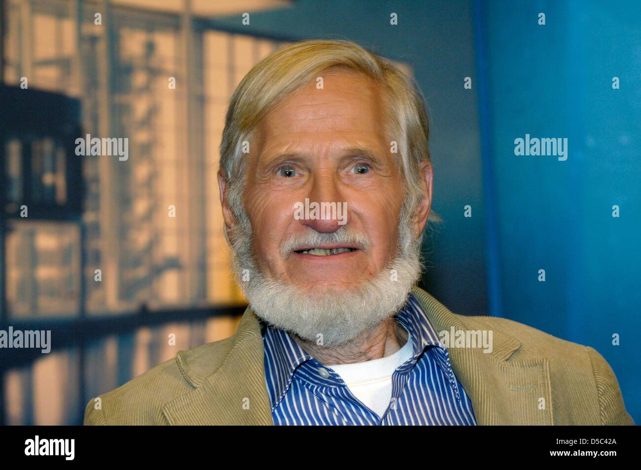 German broadcast journalist hi-res stock photography and images - Alamy