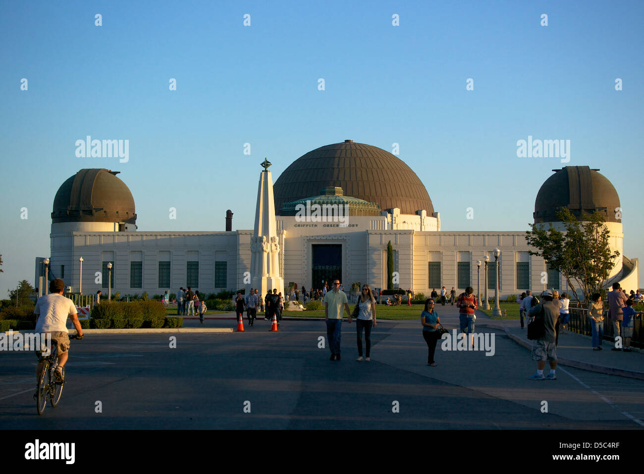 Art deco architecture griffith observatory hi-res stock photography and ...