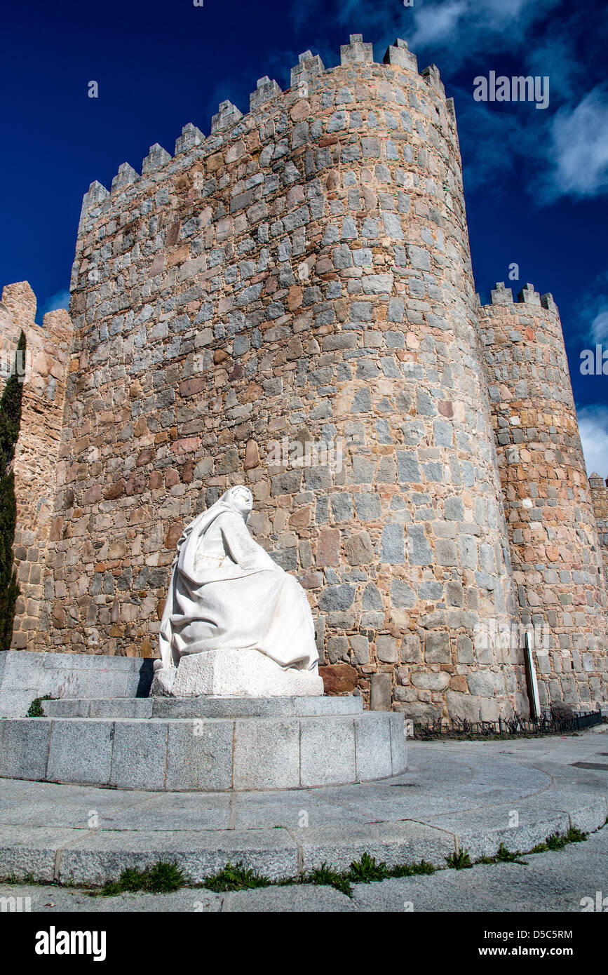 Statue of santa teresa hi-res stock photography and images - Alamy