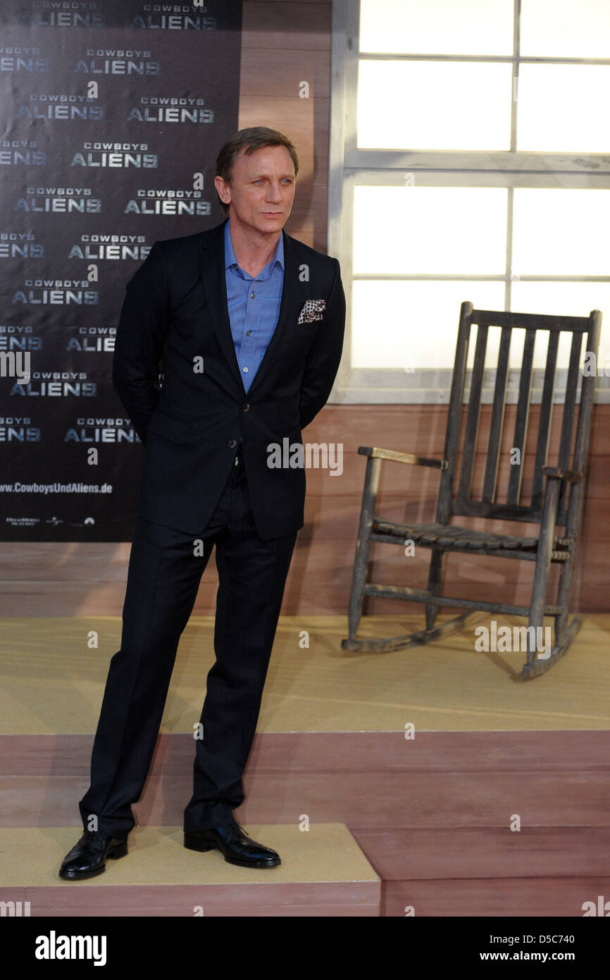 Daniel Craig at the German premiere of "Cowboys & Aliens" at Cinestar ...