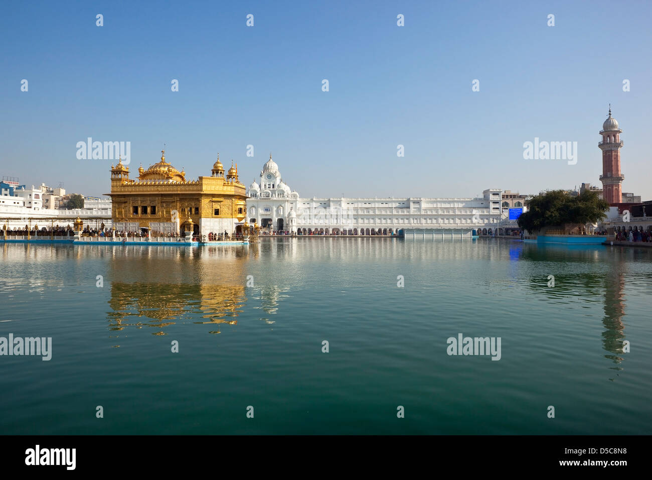 Picturesque view of the magnificent Golden Temple and Holy Pool at ...