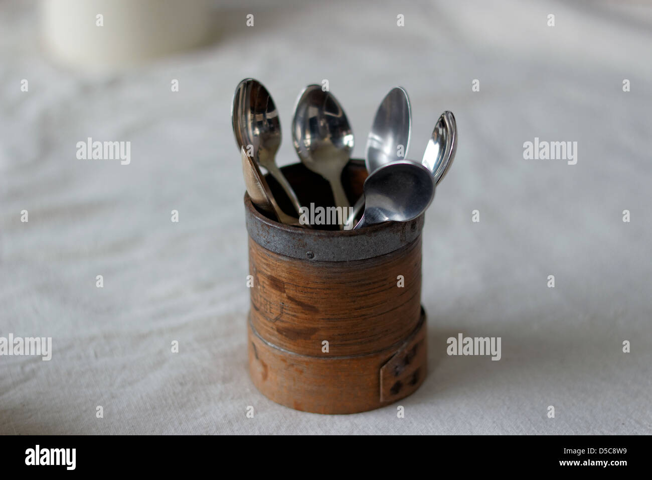 Wooden tea caddy filled with teaspoons Stock Photo - Alamy