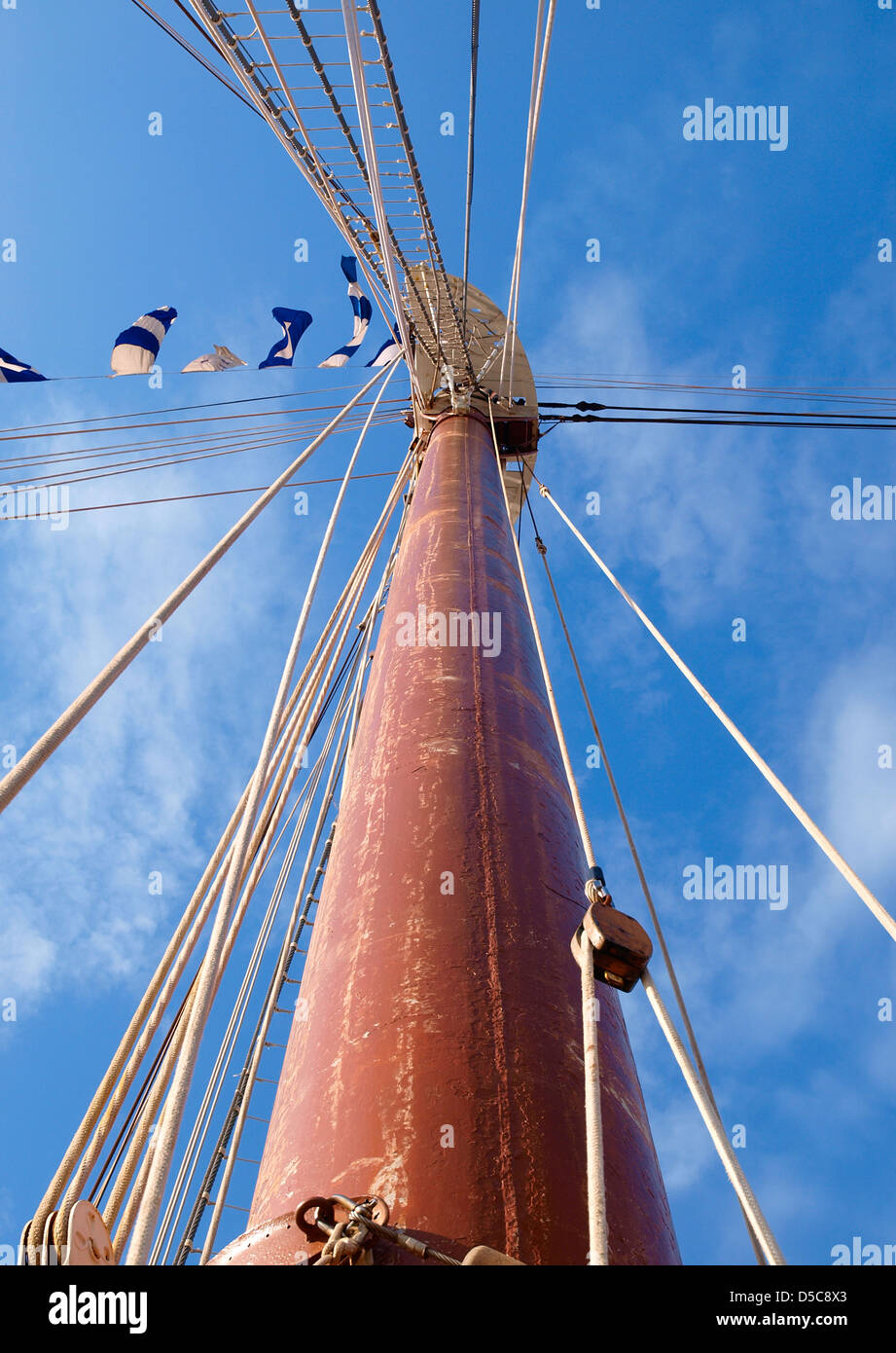 Mast detail hi-res stock photography and images - Alamy