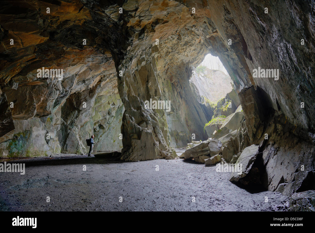 Cathedral cavern lake district hi-res stock photography and images - Alamy