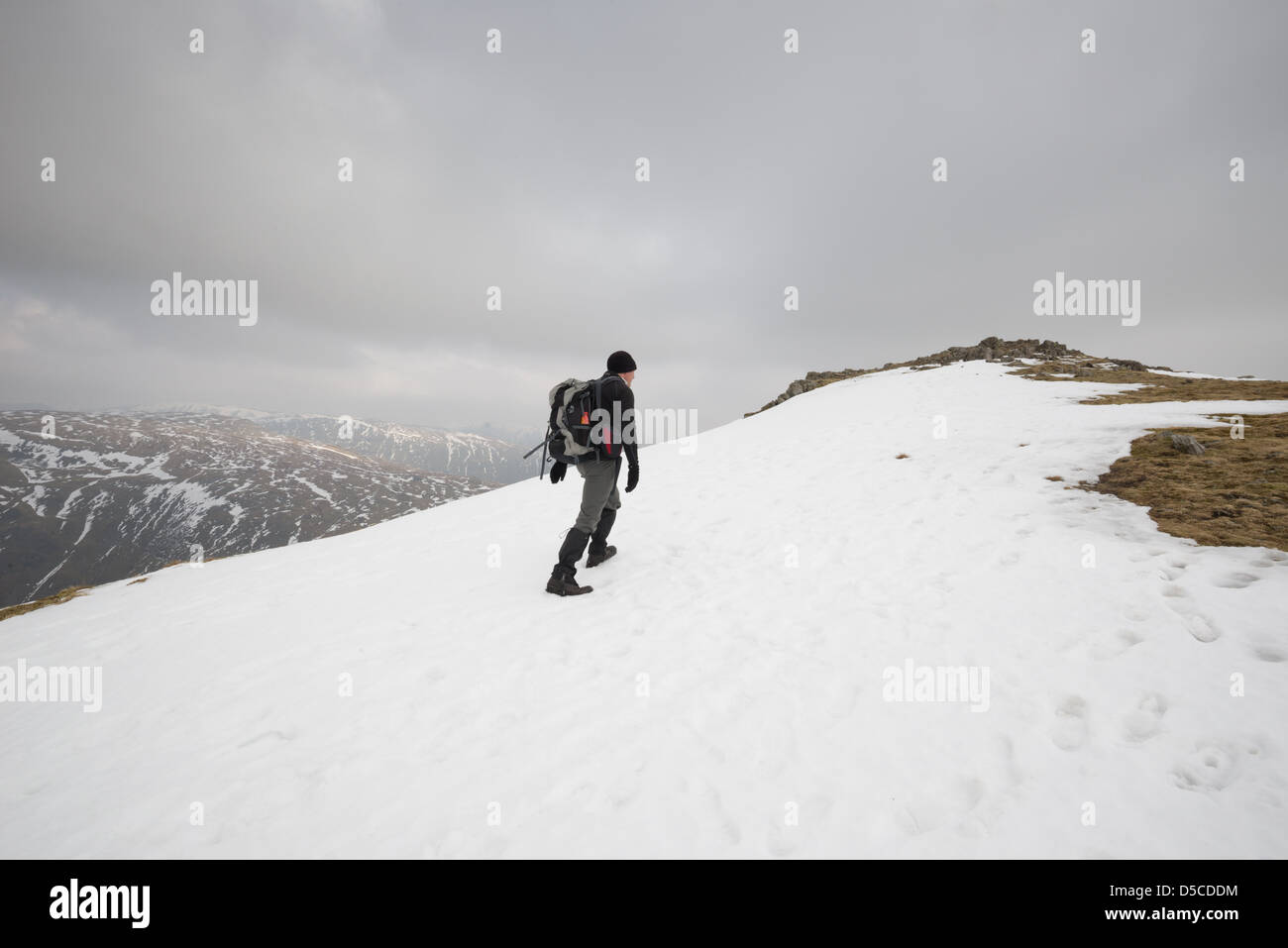 Red screes hi-res stock photography and images - Alamy