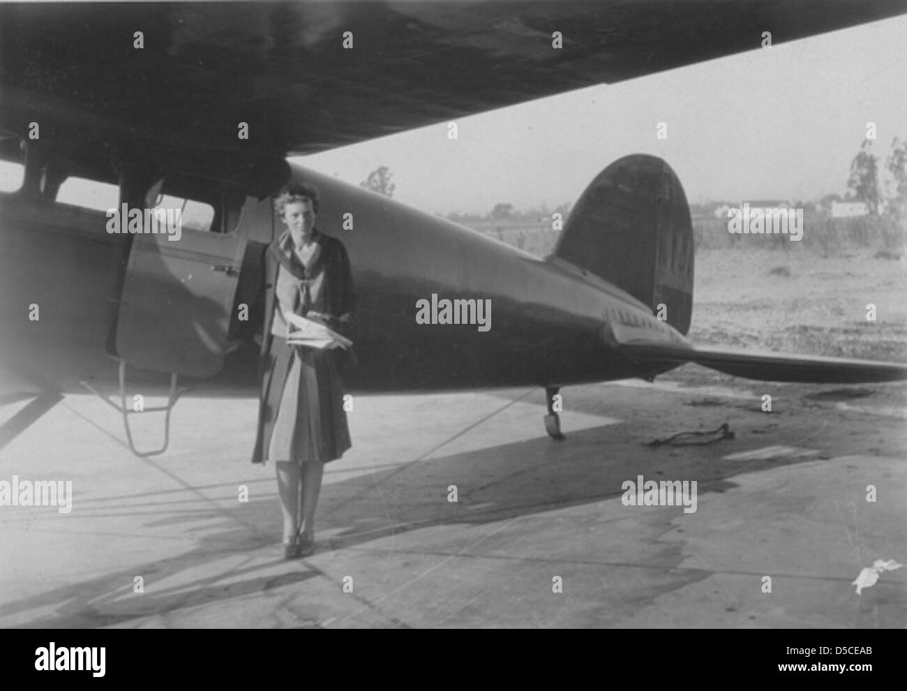 Female left of image hi-res stock photography and images - Alamy