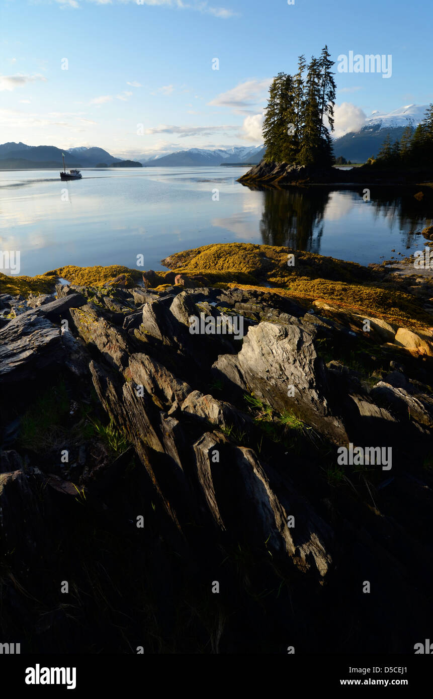 Shoreline of Holkham Bay, Southeast Alaska Stock Photo - Alamy