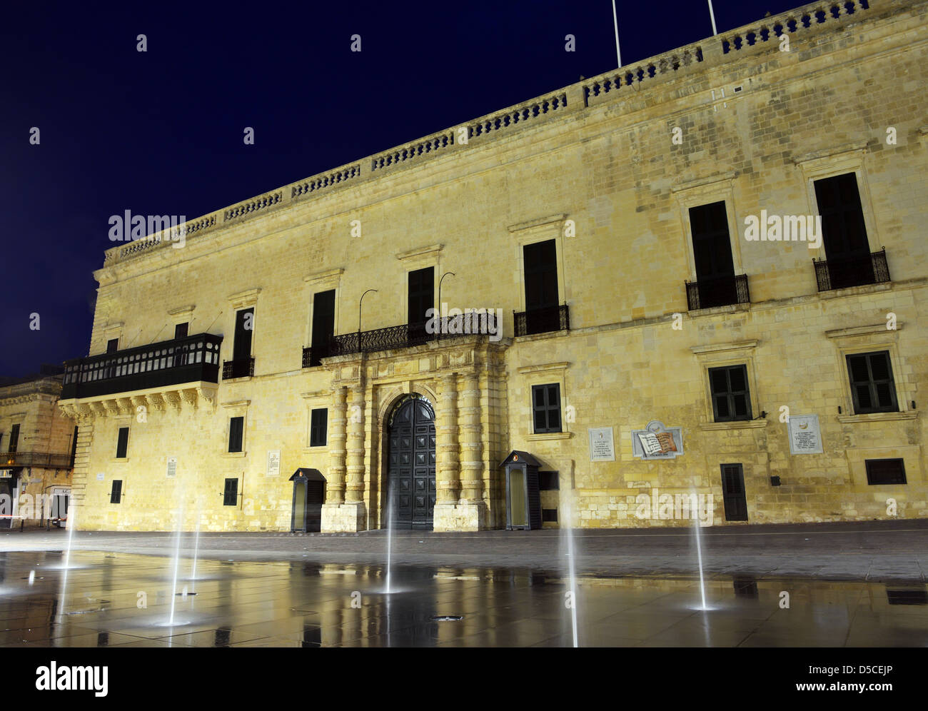 Grand master's palace valletta malta hi-res stock photography and ...