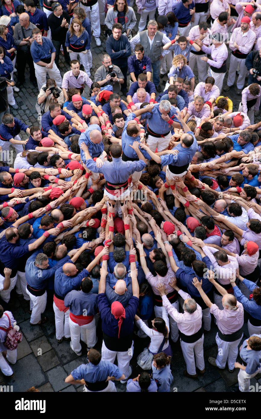 Human castles hi-res stock photography and images - Alamy