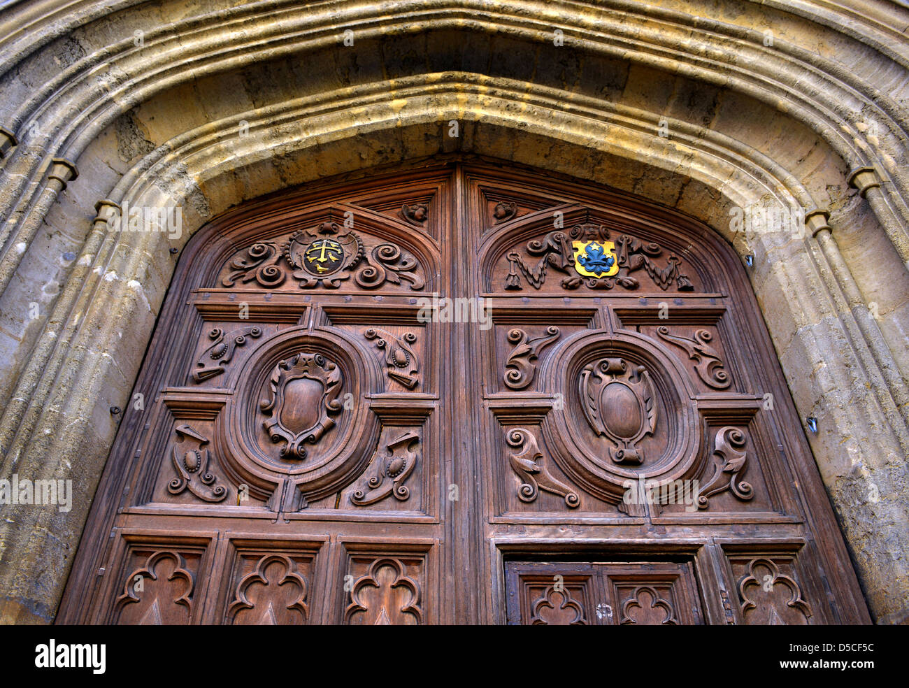 Entrance door to oxford college hi-res stock photography and images - Alamy